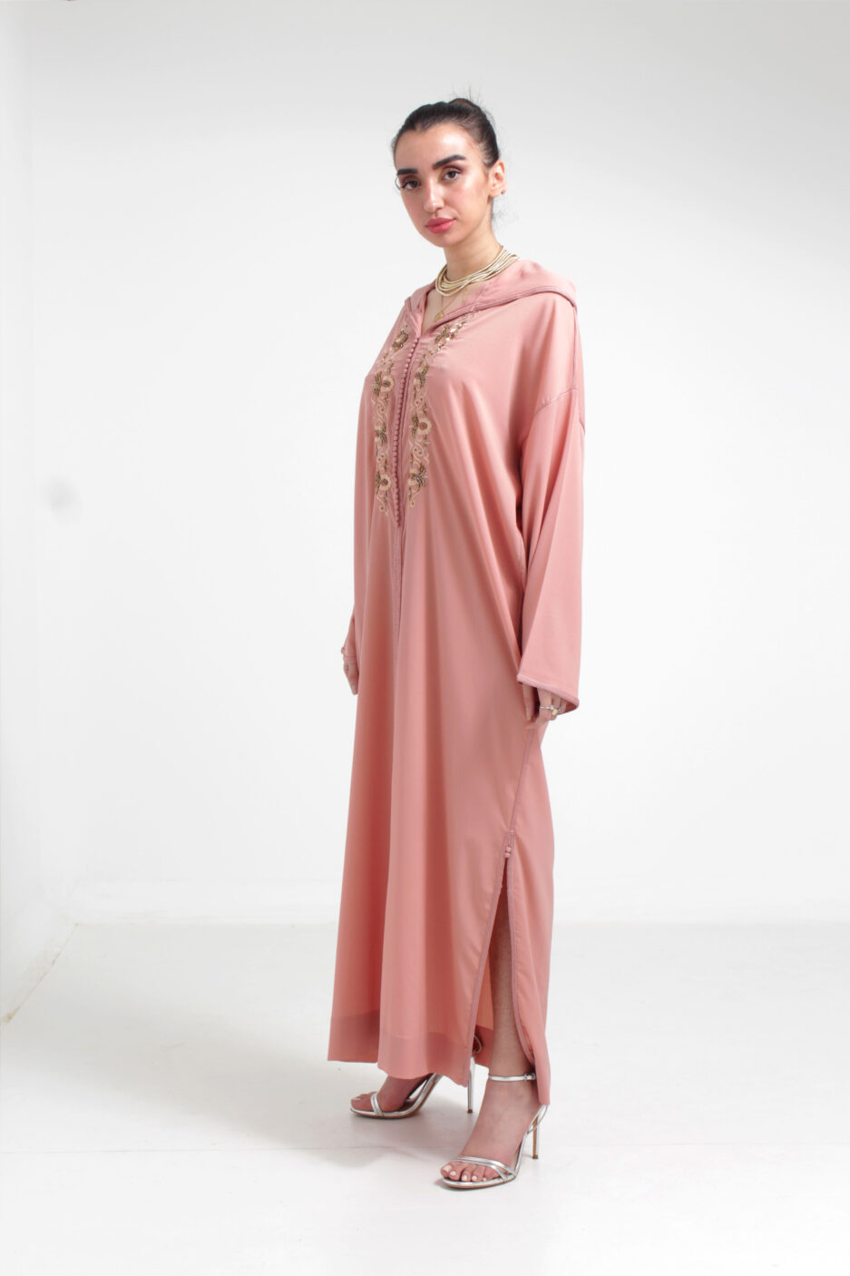 Caftan | Moroccan traditional clothing | LADRAA